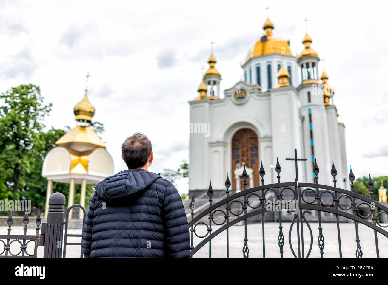 Riwne, Ukraine - Juli 3, 2018: Soborna oder Lypnya Straße in Rovno Stadt in der westlichen ...