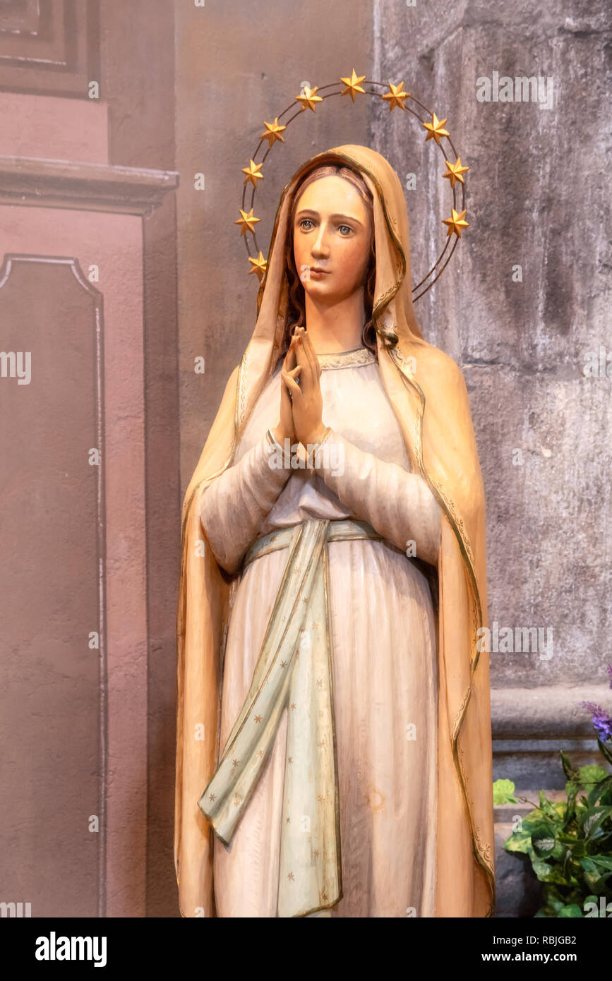 Kathedrale der heiligen mutter gottes -Fotos und -Bildmaterial in hoher ...