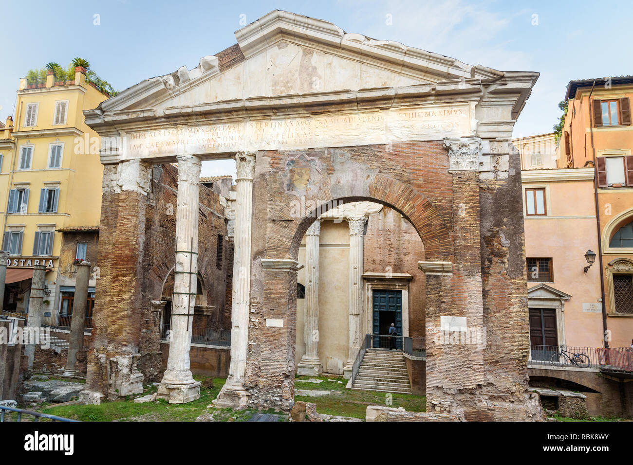 The porticus octaviae portico of octavia -Fotos und -Bildmaterial in ...