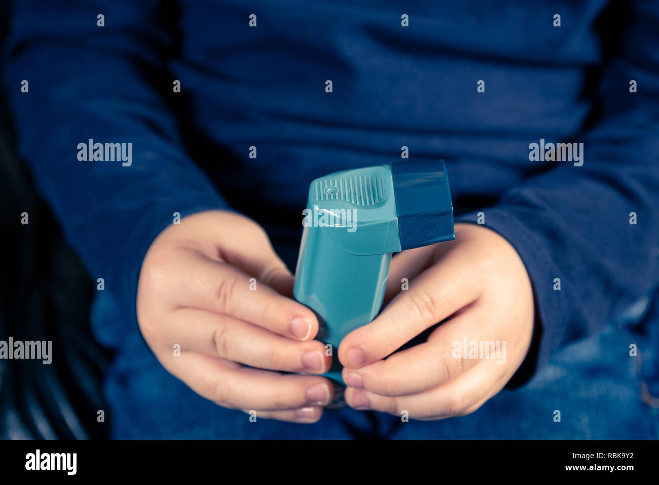 Breathing asthma salbutamol inhaler -Fotos und -Bildmaterial in hoher ...