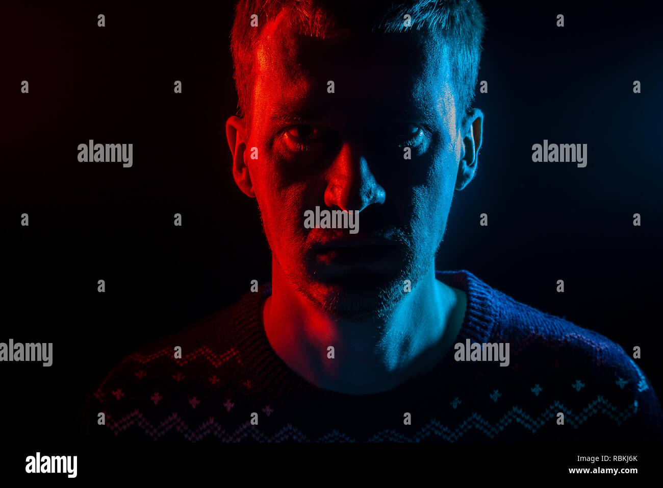 Verstecktes gesicht des mannes -Fotos und -Bildmaterial in hoher ...