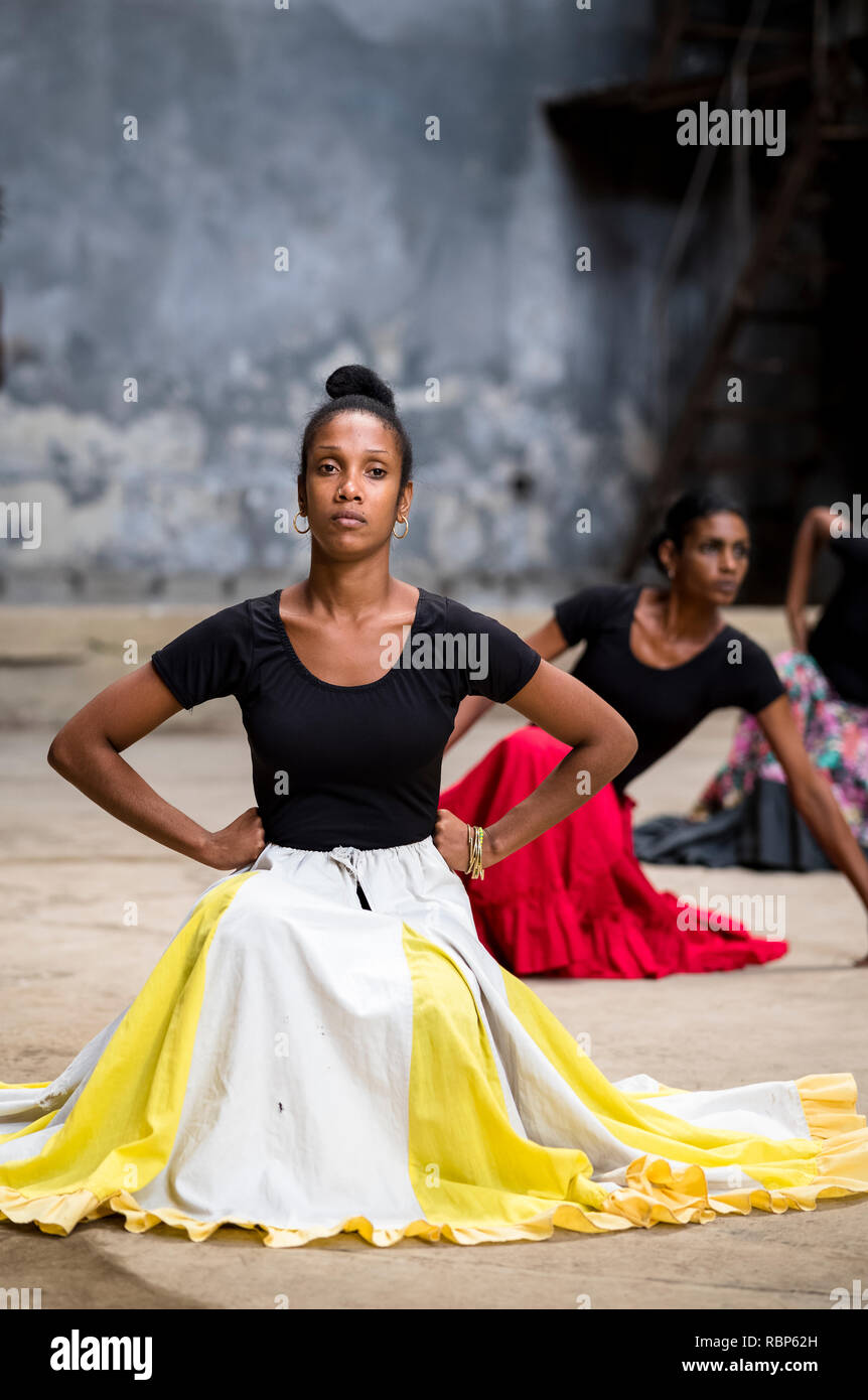 Havanna tanzshow -Fotos und -Bildmaterial in hoher Auflösung – Alamy