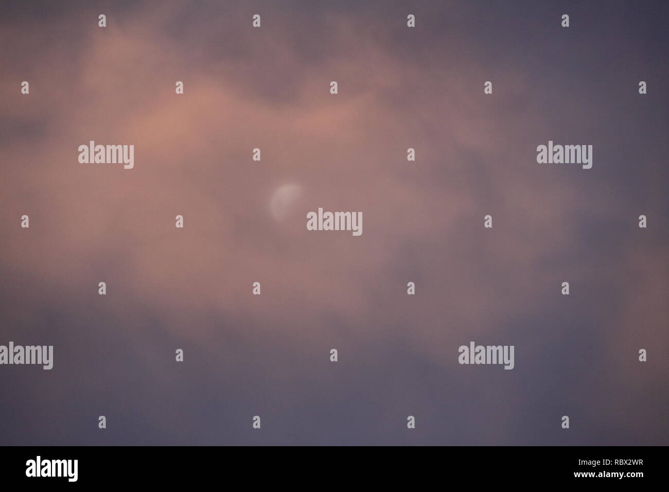 Altostratus opacus -Fotos und -Bildmaterial in hoher Auflösung – Alamy