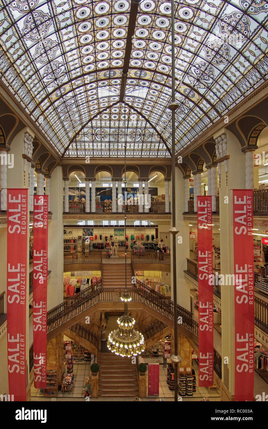 Kaufhaus Hertie Stockfotos und -bilder Kaufen - Alamy