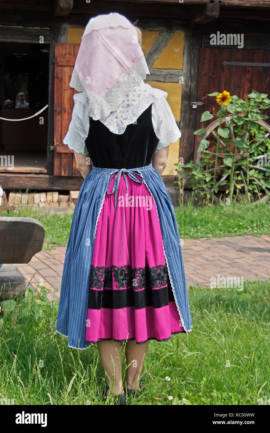 Sorbische trachten -Fotos und -Bildmaterial in hoher Auflösung – Alamy