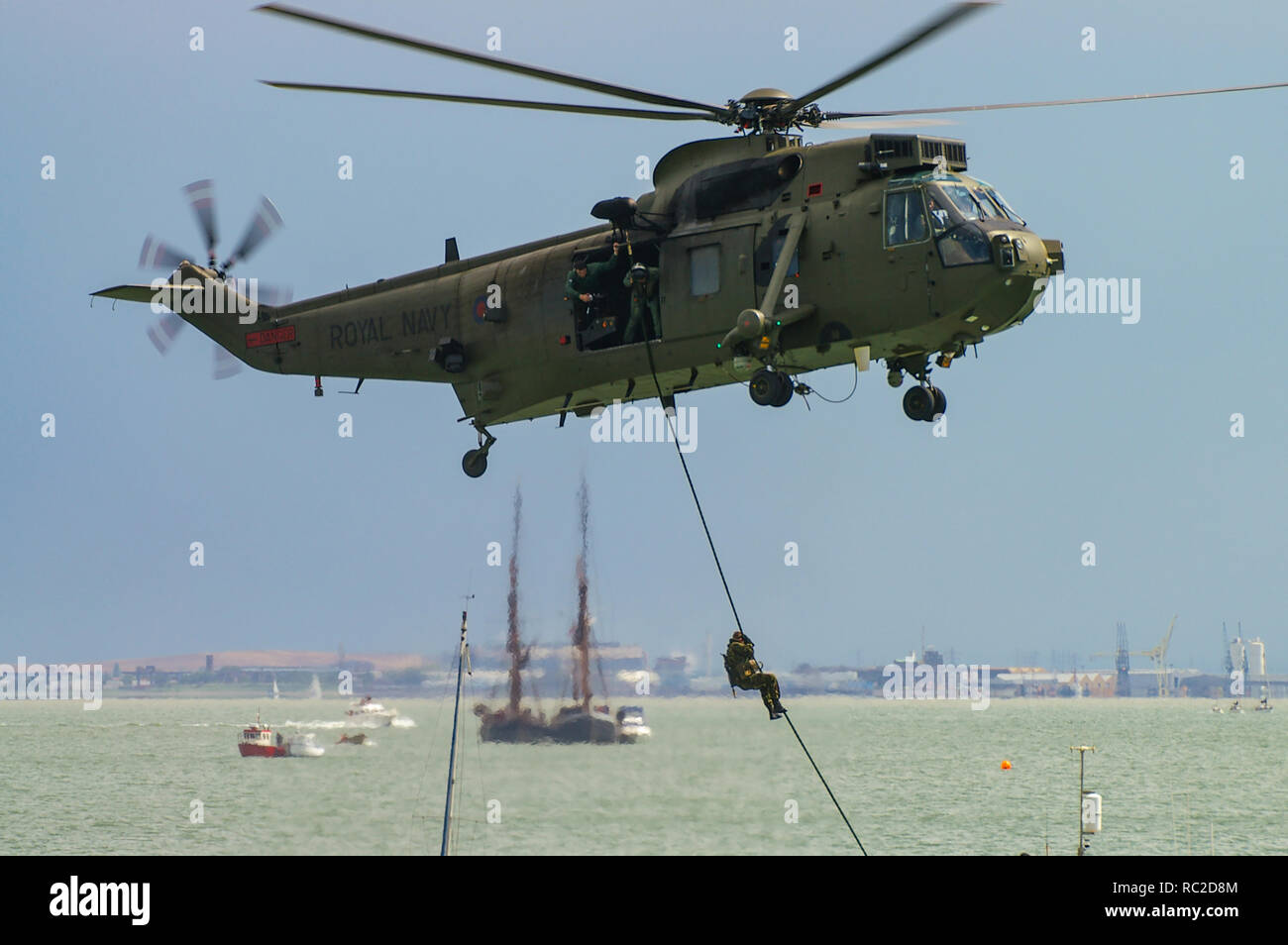 British Royal Navy Commando Sea King Hubschrauber mit Royal Marines ...