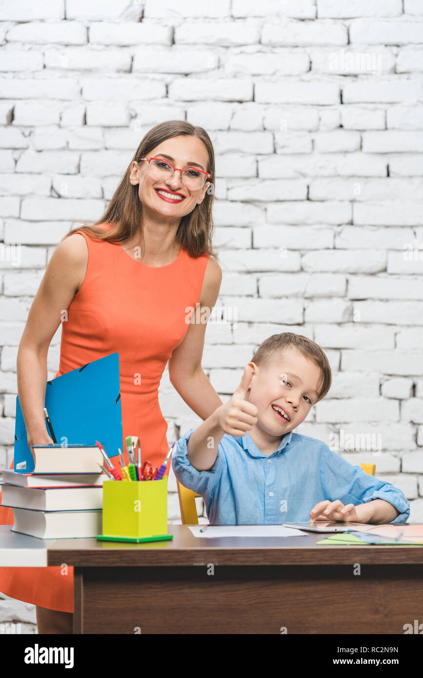 Lehrer schüler coaching kind -Fotos und -Bildmaterial in hoher ...