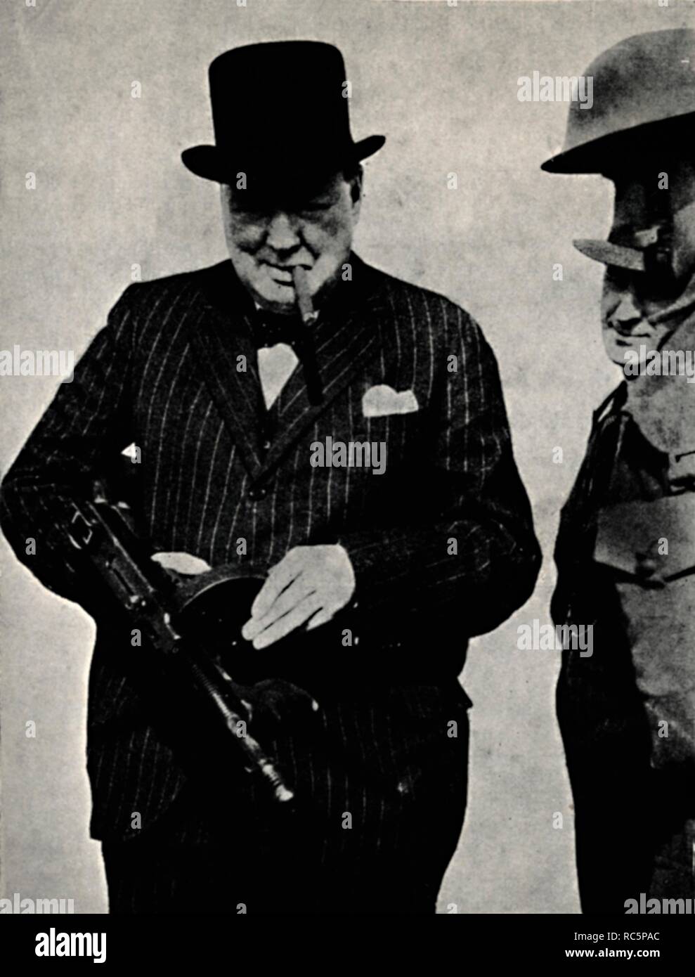Winston churchill mit maschinenpistole -Fotos und -Bildmaterial in ...