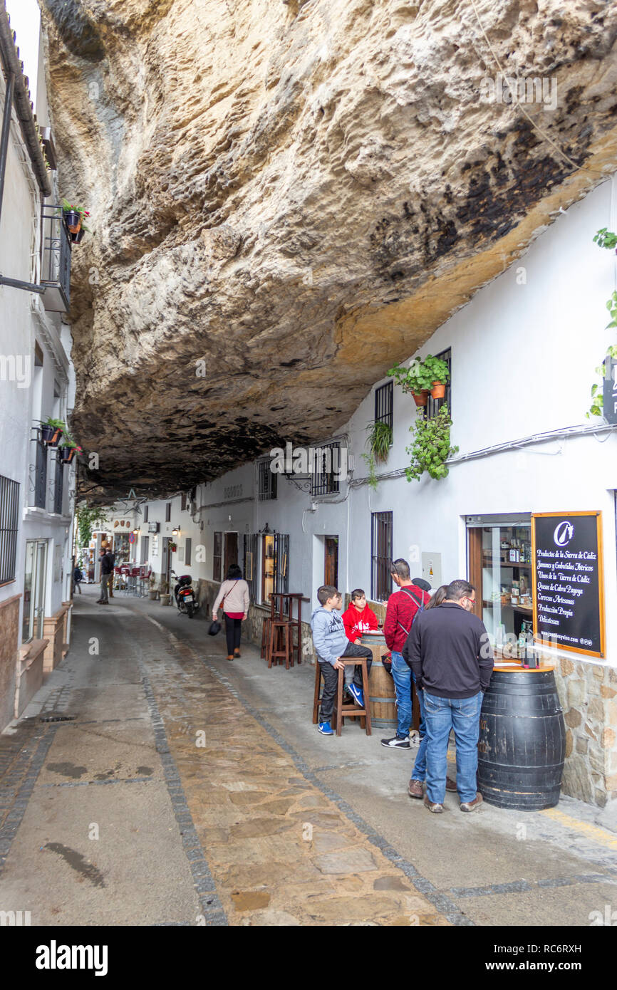 Setenil de las bodegas spain -Fotos und -Bildmaterial in hoher ...