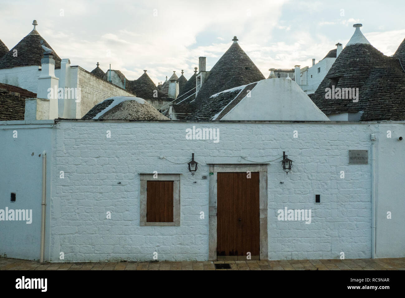 Trulli häuser -Fotos und -Bildmaterial in hoher Auflösung – Alamy