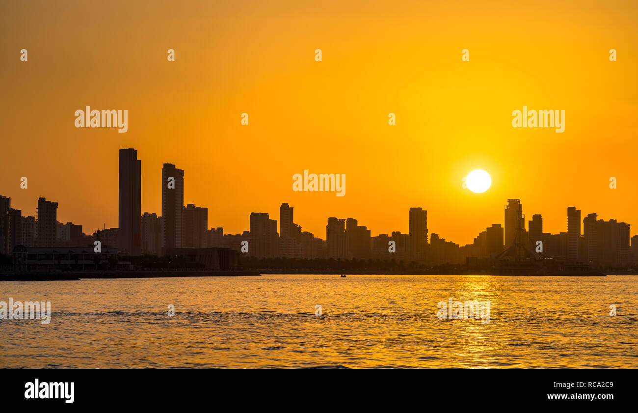 Strand in kuwait city -Fotos und -Bildmaterial in hoher Auflösung – Alamy