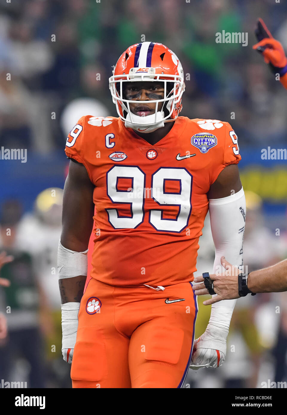Arlington, TX, USA. 29 Dez, 2018. Clemson defensive Ende, Clelin ...
