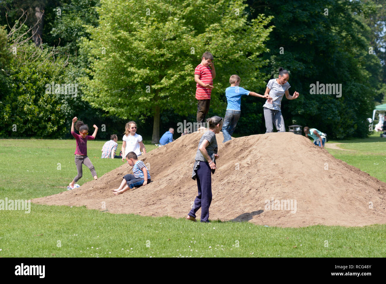 Schlamm spiel -Fotos und -Bildmaterial in hoher Auflösung – Alamy
