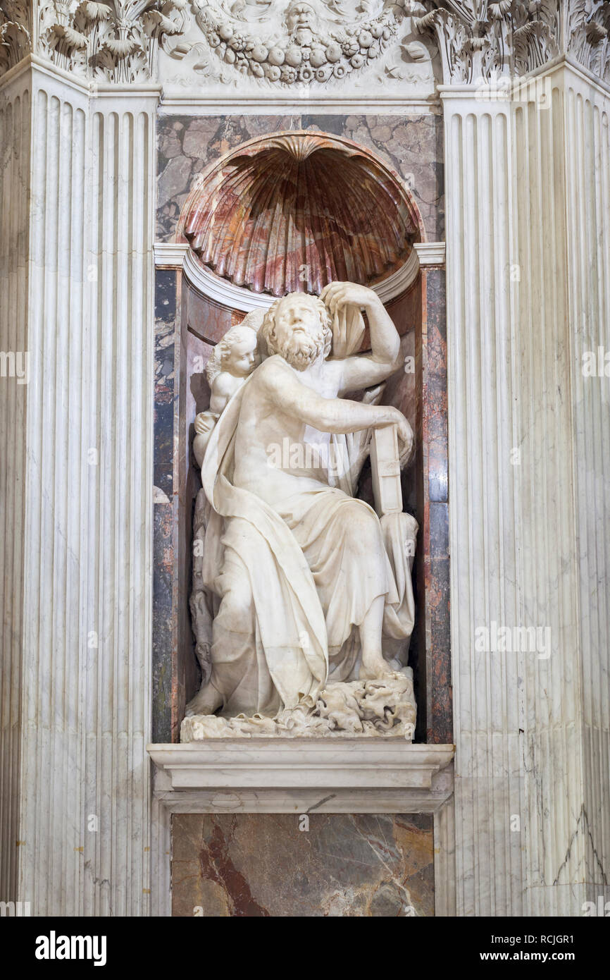 Prophet elijah statue sculpture -Fotos und -Bildmaterial in hoher ...