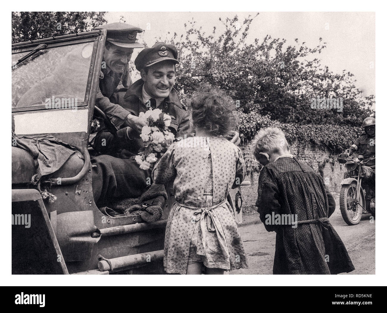 Nordfrankreich WW2 alliierte Invasion D-Day+4 zwei Royal Air Force ...