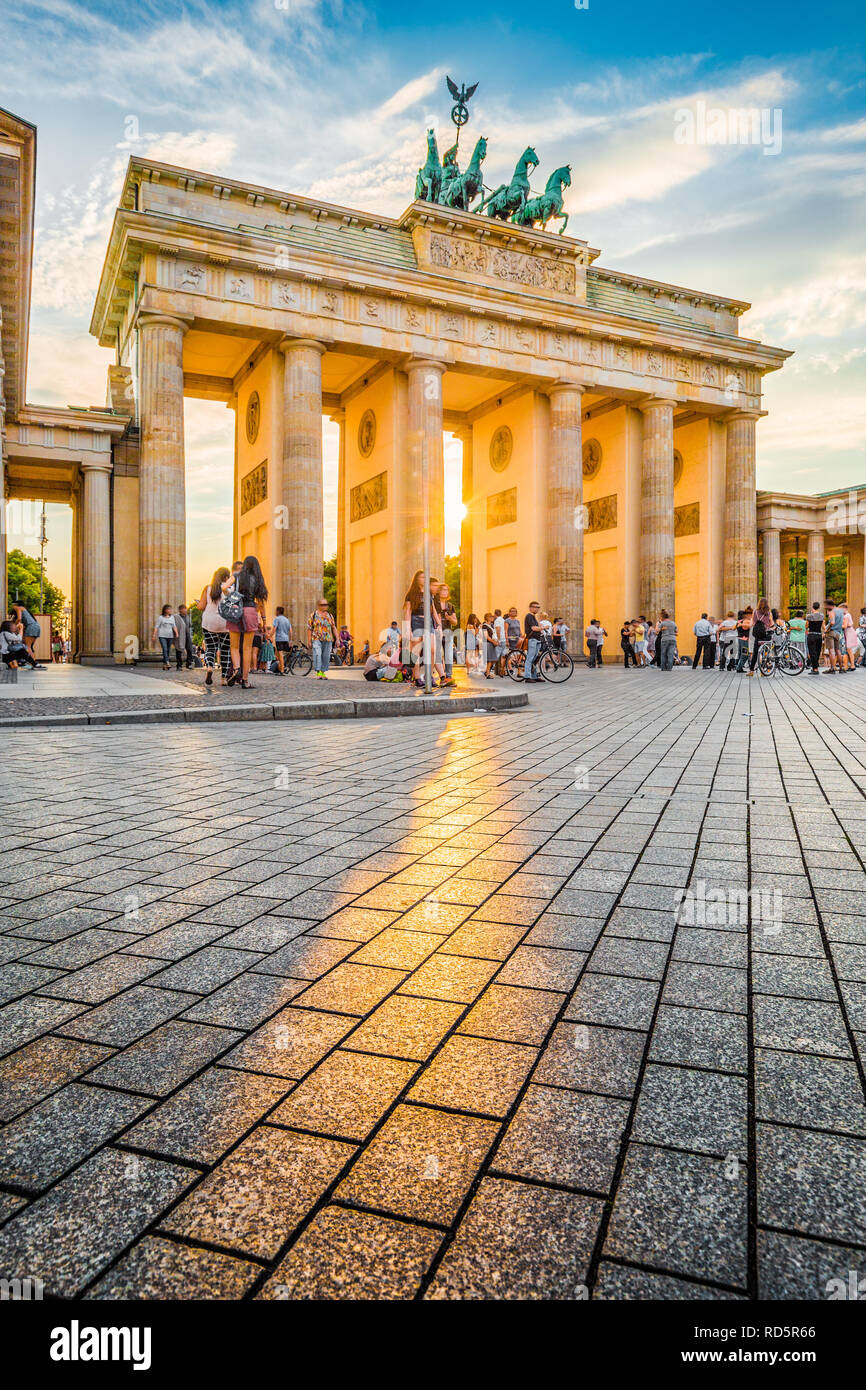 Brandenburger Tor, einem der bekanntesten Wahrzeichen und nationale ...