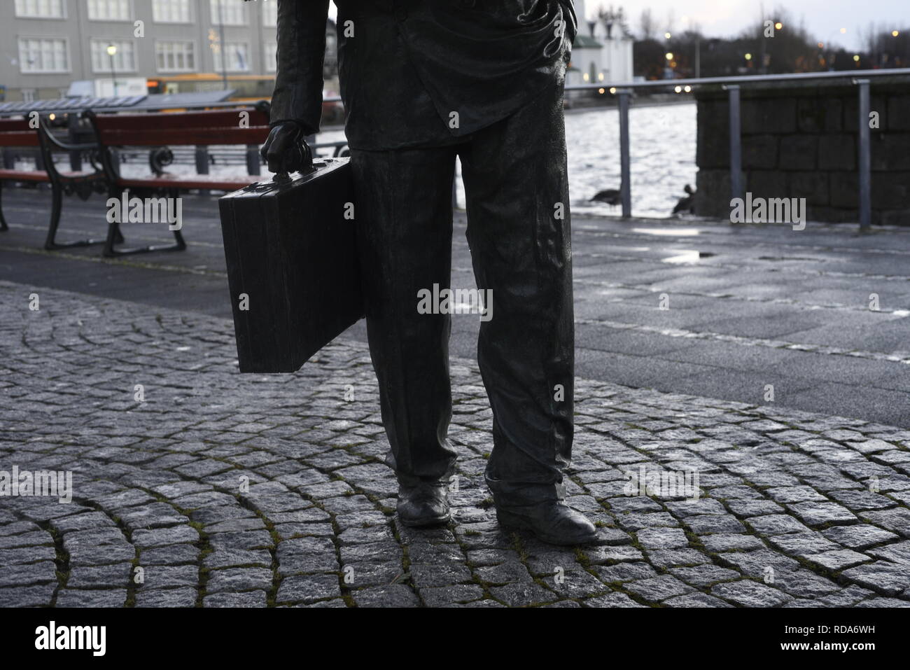 Das Denkmal des unbekannten Bürokrat (1993) sculputure nach Künstler ...