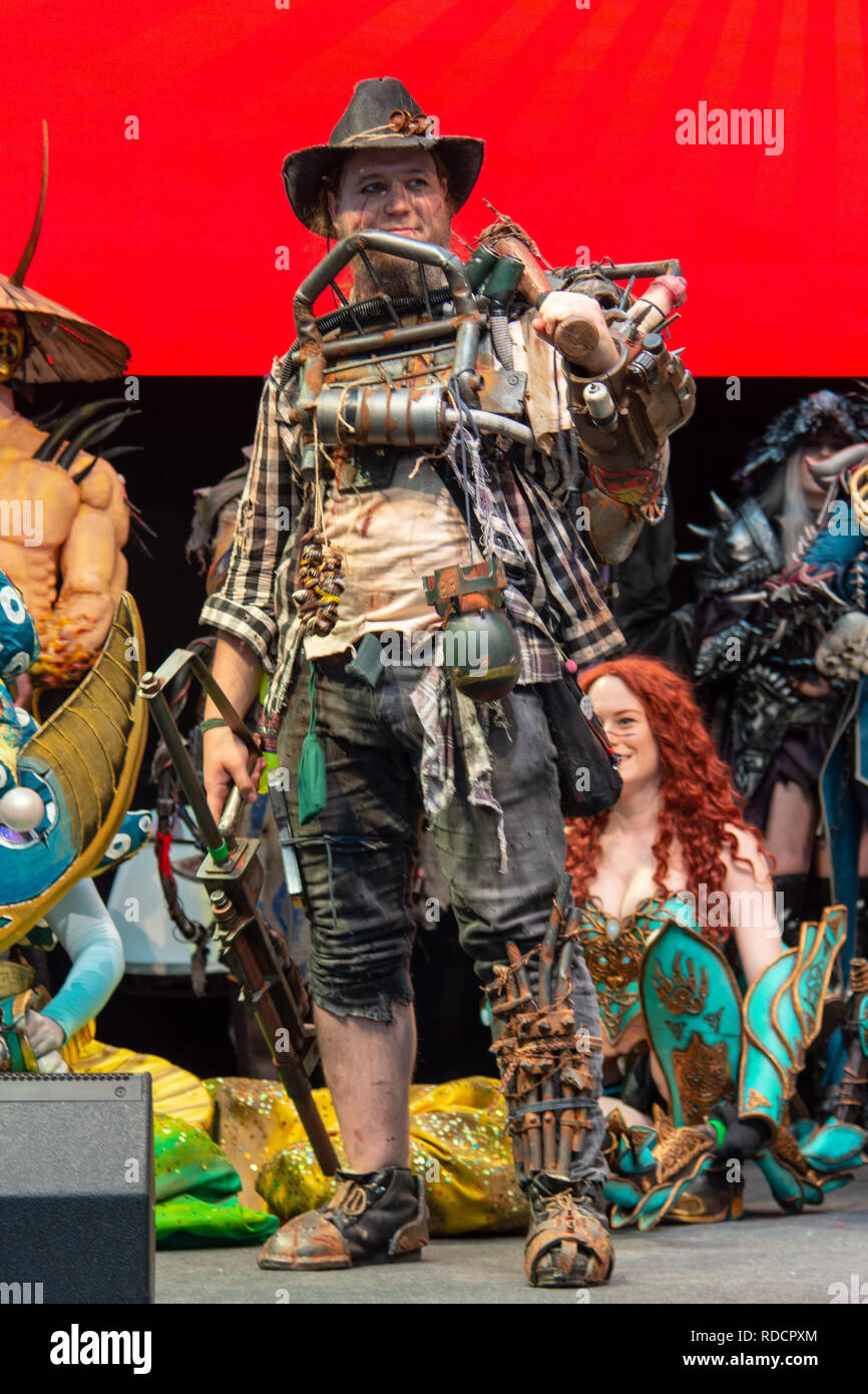 Fallout 4 cosplay Stockfotos und -bilder Kaufen - Alamy