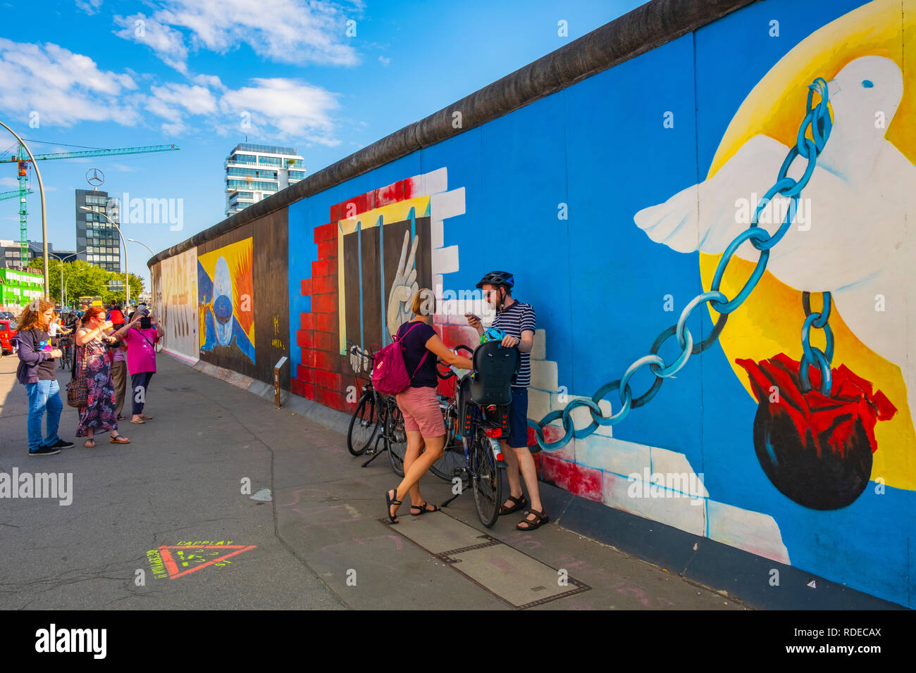 Berliner Mauer Street Art Stockfotos und -bilder Kaufen - Alamy