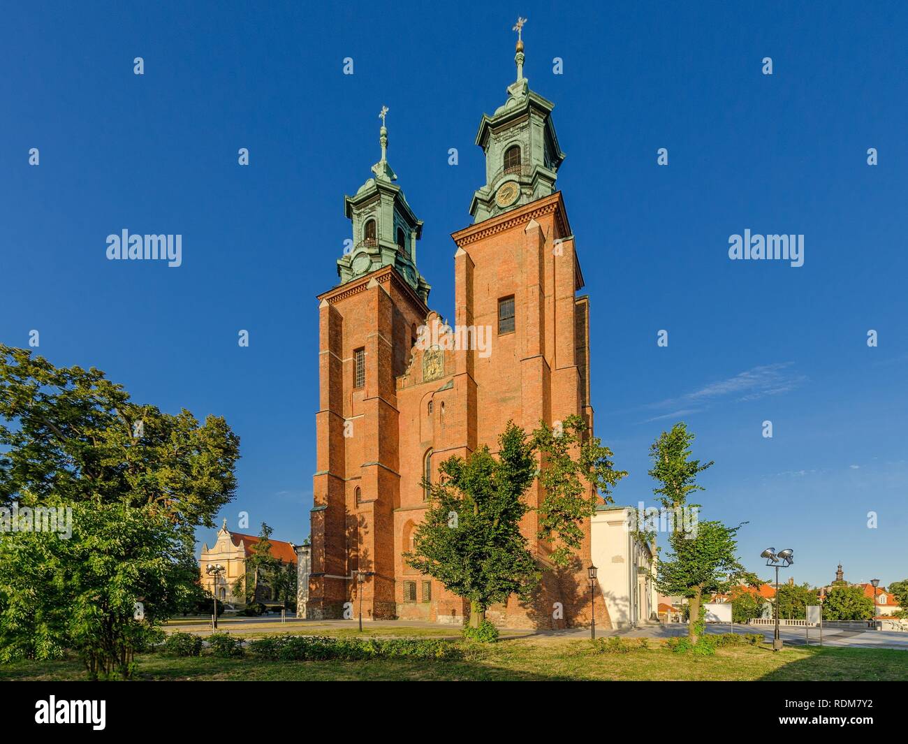Gniezno cathedral gniezno -Fotos und -Bildmaterial in hoher Auflösung ...