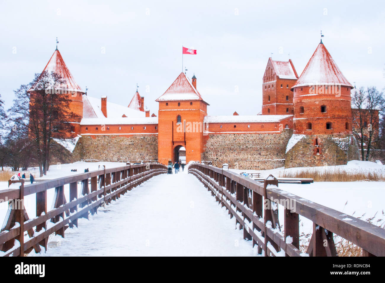 Medieval Castle In Trakai Winter Stockfotos und -bilder Kaufen - Alamy