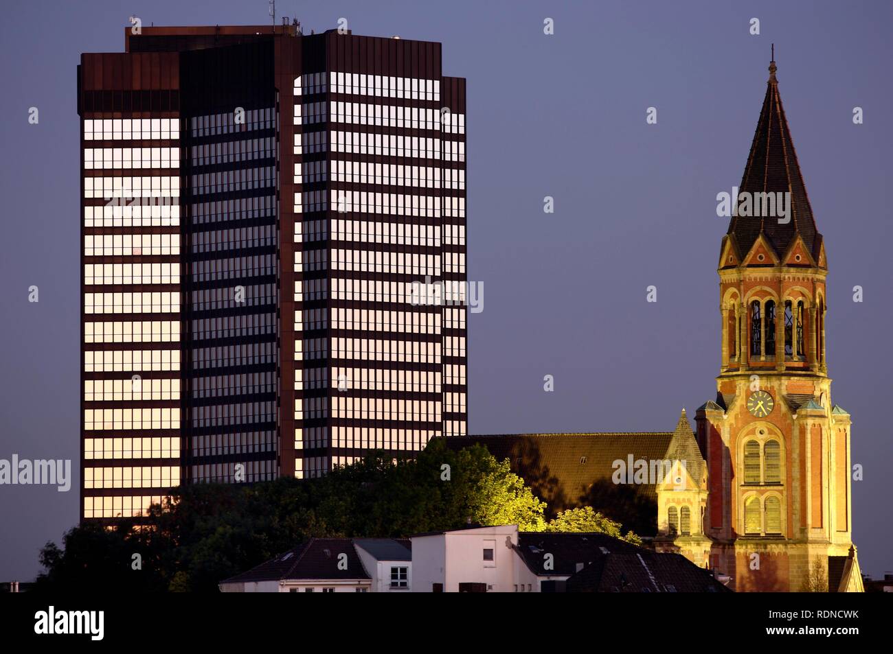 Stadt essen rathaus -Fotos und -Bildmaterial in hoher Auflösung – Alamy