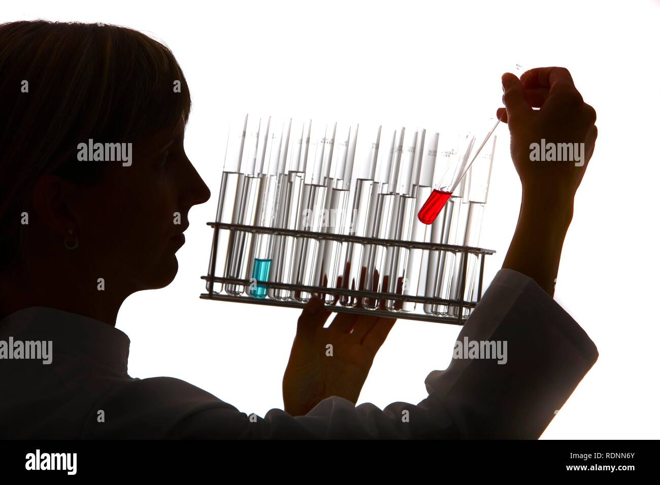 Chemistry laboratory -Fotos und -Bildmaterial in hoher Auflösung – Alamy