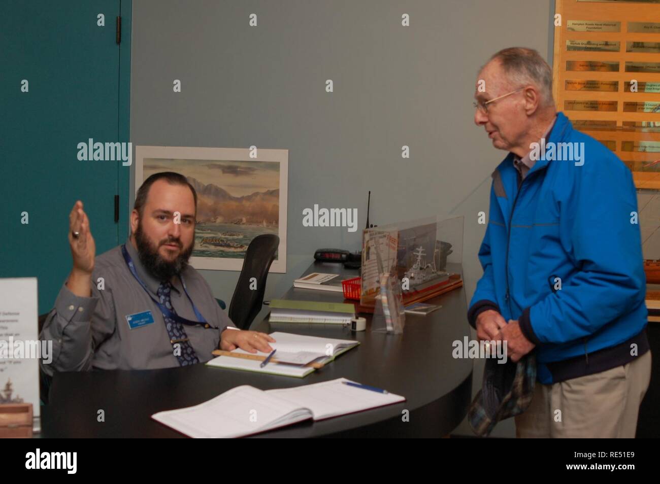 Robert Deegan, ein ehemaliger Freiwilliger docent und ein pensionierter ...