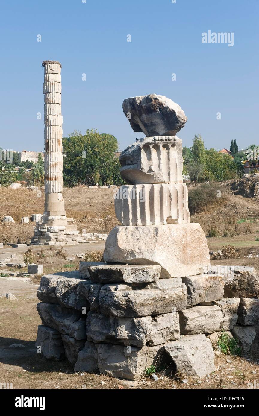 Temple of artemis at ephesus -Fotos und -Bildmaterial in hoher ...