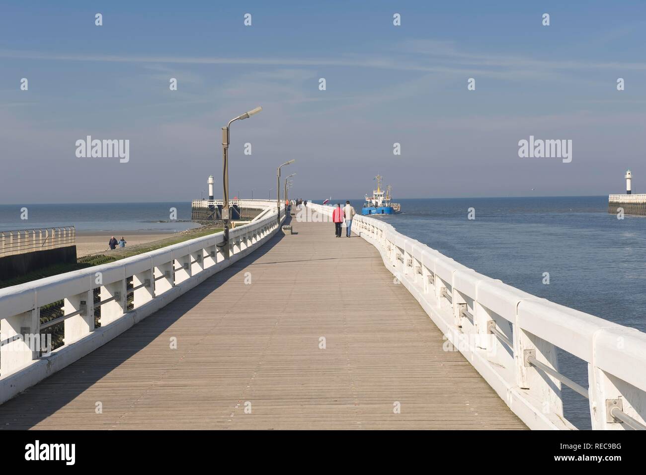 Nieuwpoort pier -Fotos und -Bildmaterial in hoher Auflösung – Alamy