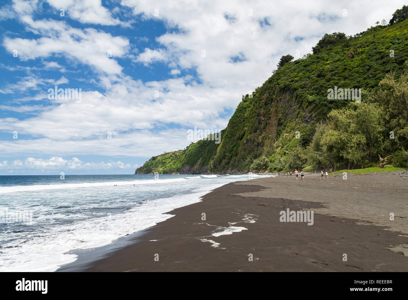 Montagne tropicali della valle del surf -Fotos und -Bildmaterial in ...