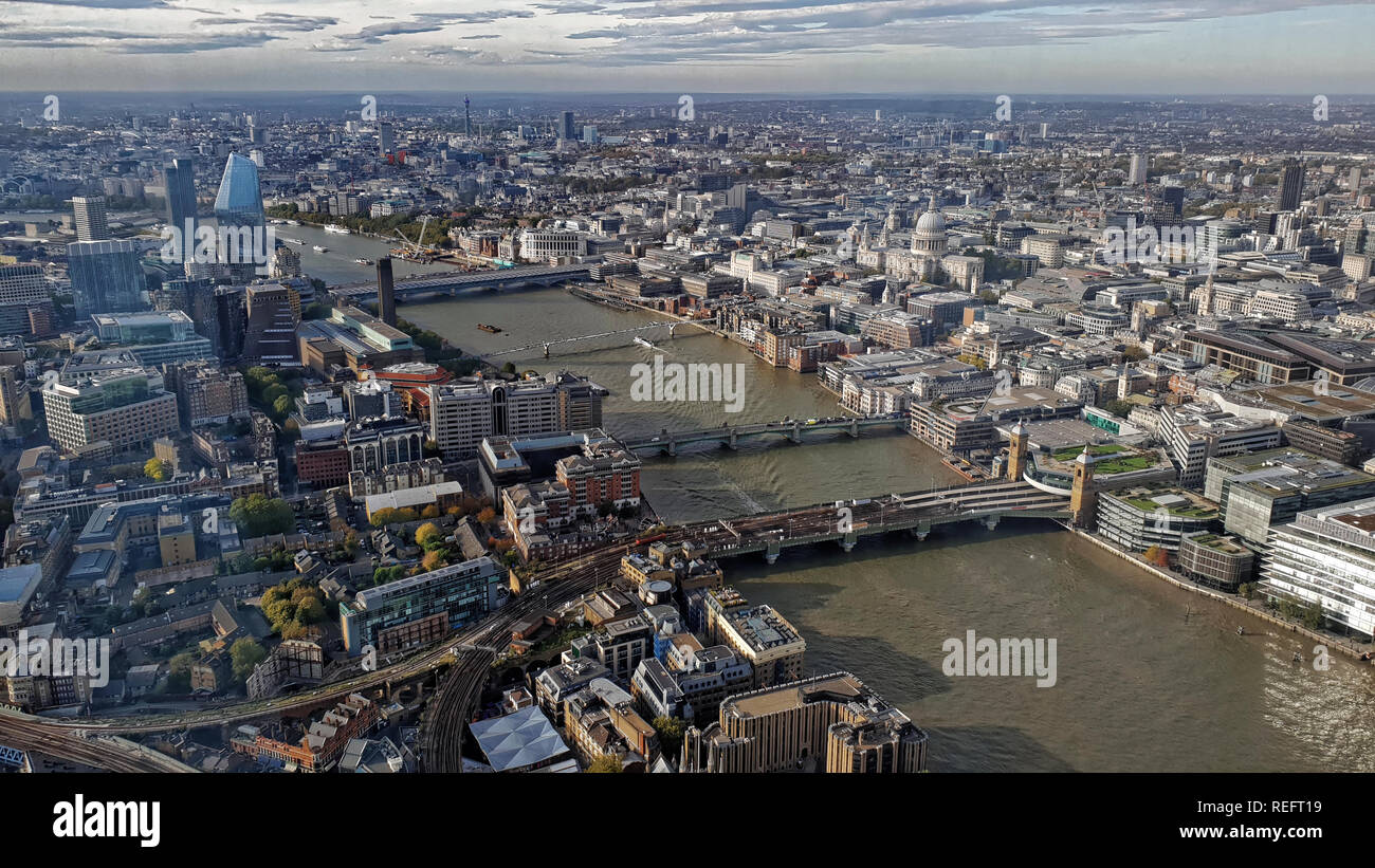 London from above -Fotos und -Bildmaterial in hoher Auflösung – Alamy