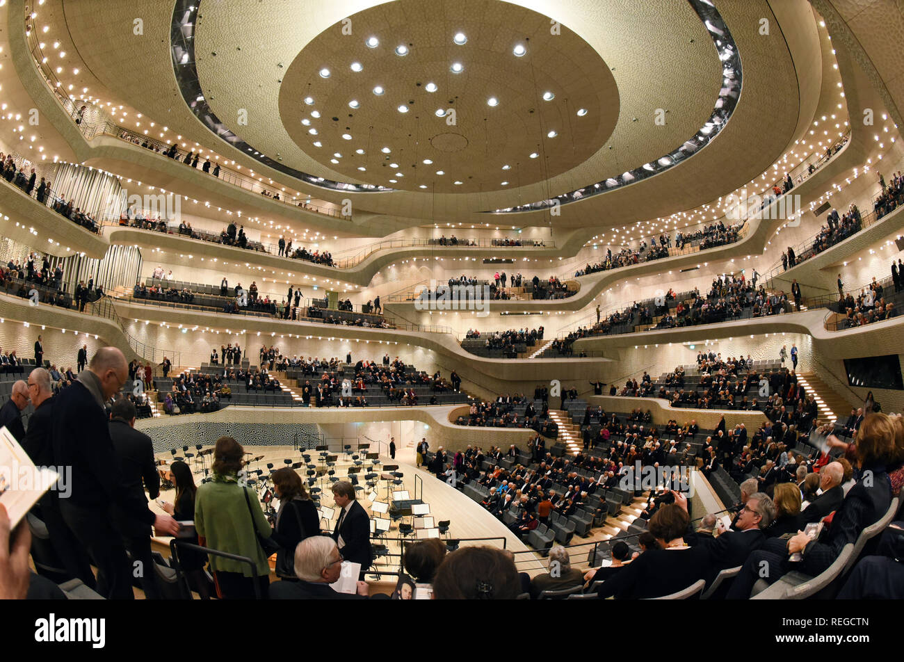 Großer saal elbphilharmonie -Fotos und -Bildmaterial in hoher Auflösung ...