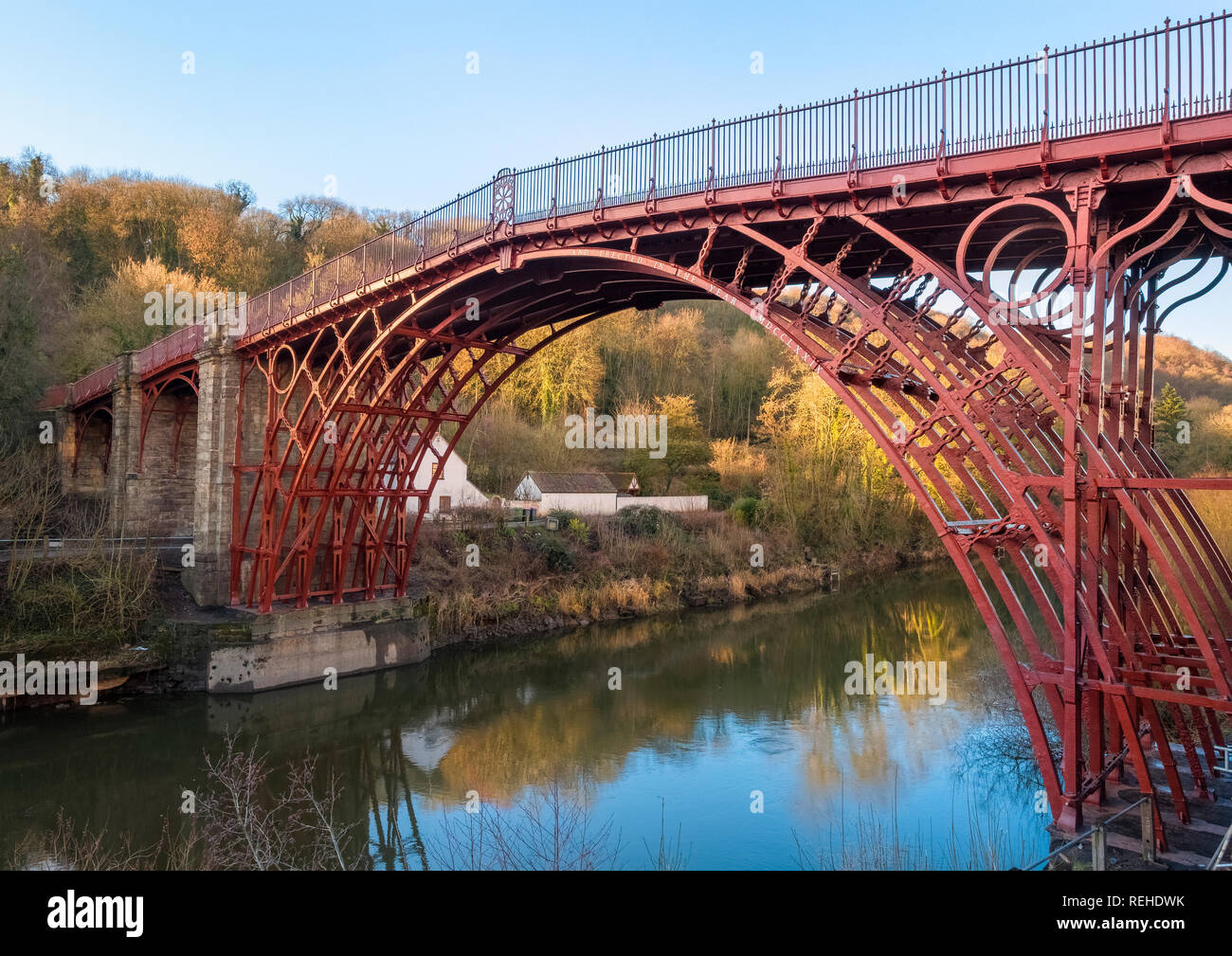 Iron bridge river severn -Fotos und -Bildmaterial in hoher Auflösung ...