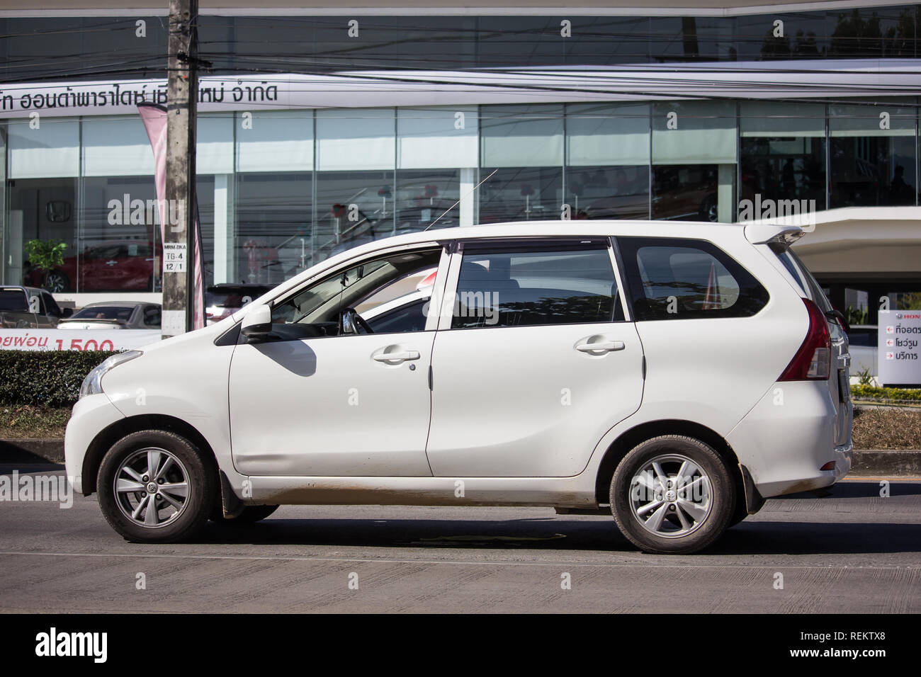 Chiangmai, Thailand - 4. Januar 2019: Private Toyota Avanza Auto. Mini ...