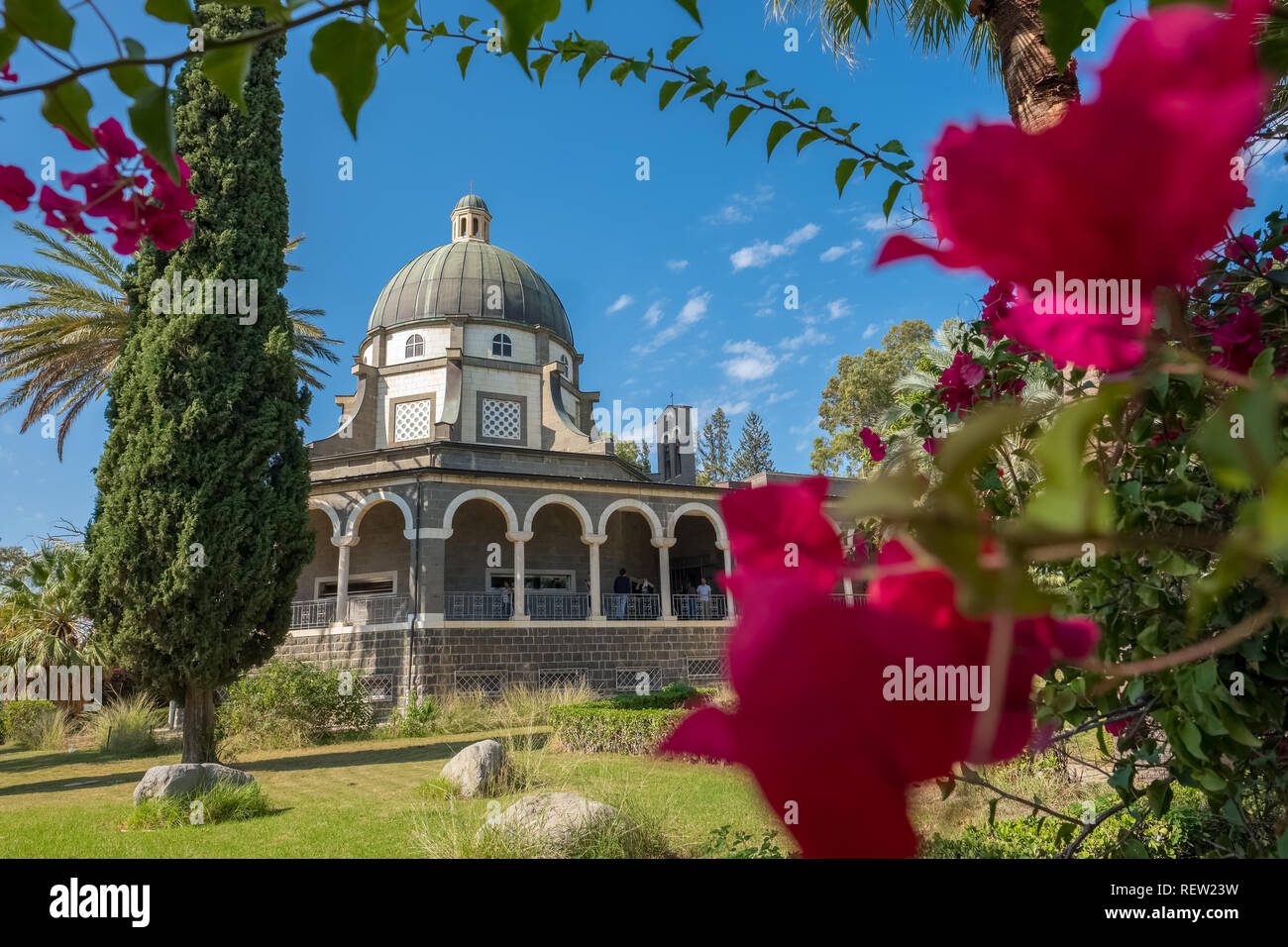 Kirche auf dem berg -Fotos und -Bildmaterial in hoher Auflösung – Alamy