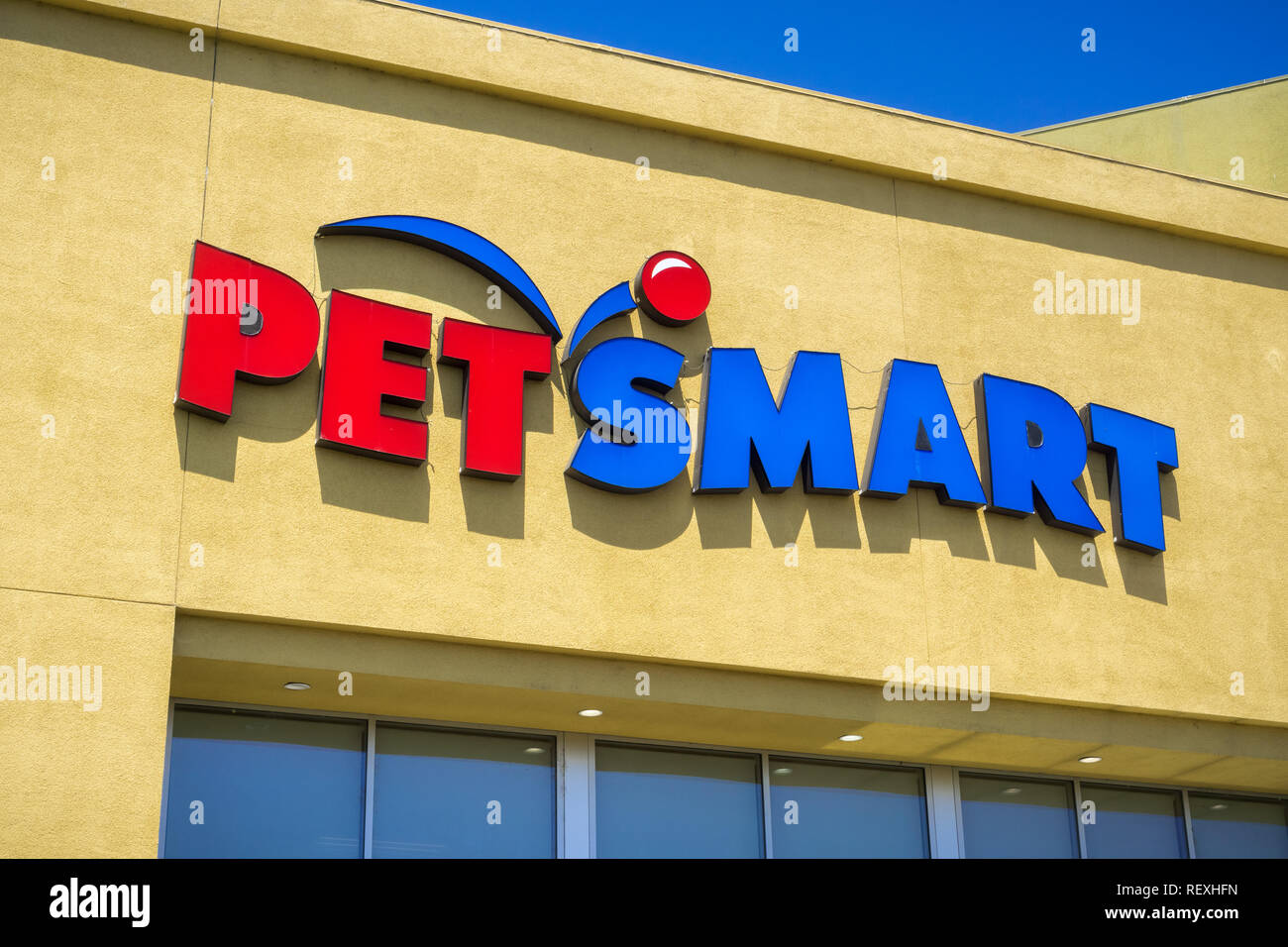 Petsmart logo -Fotos und -Bildmaterial in hoher Auflösung – Alamy