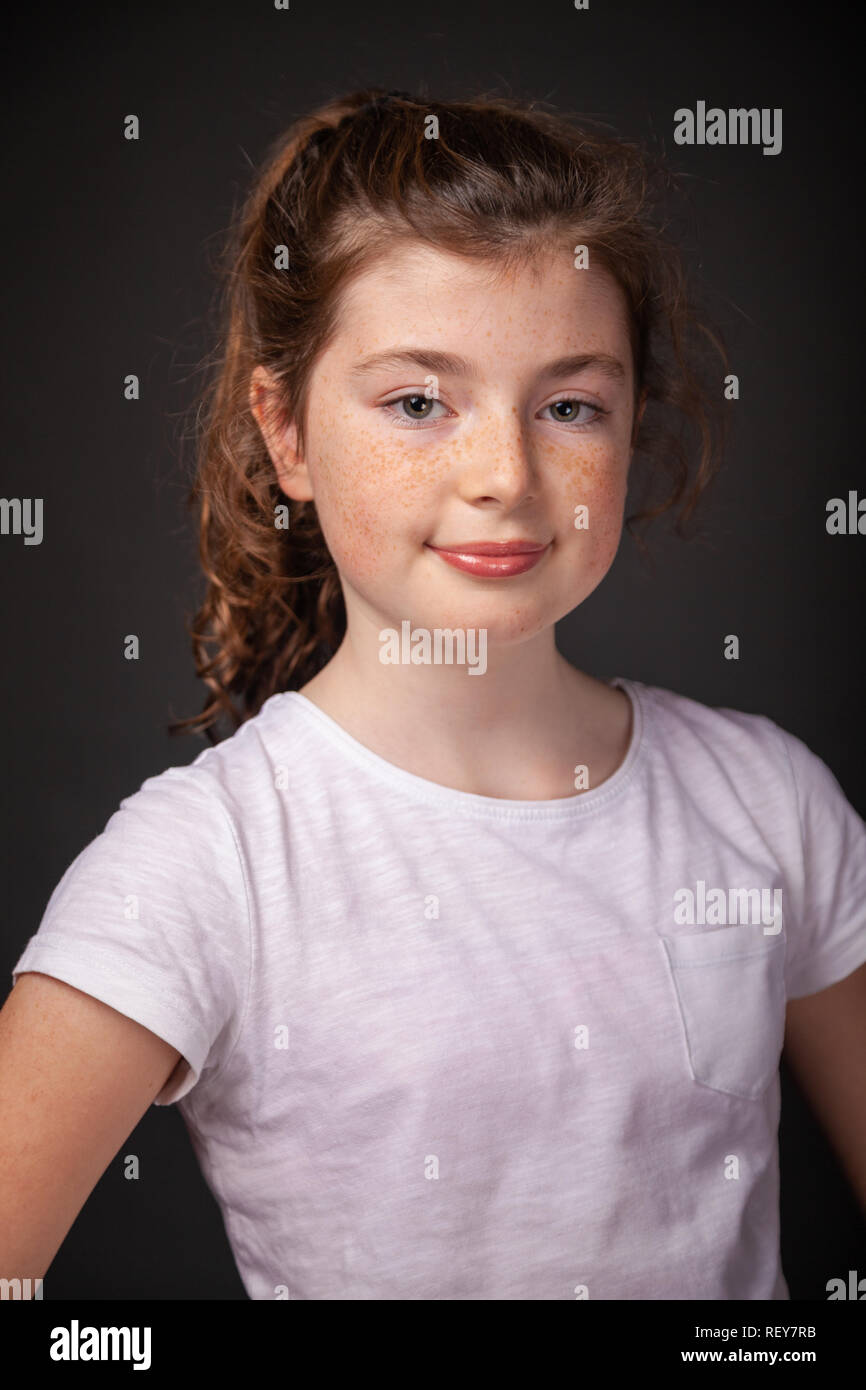 Freckles teen girl -Fotos und -Bildmaterial in hoher Auflösung – Alamy