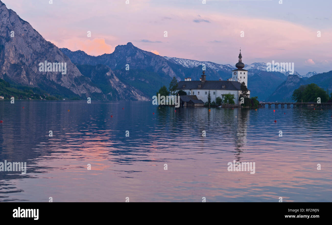 Gmunden am traunsee -Fotos und -Bildmaterial in hoher Auflösung – Alamy