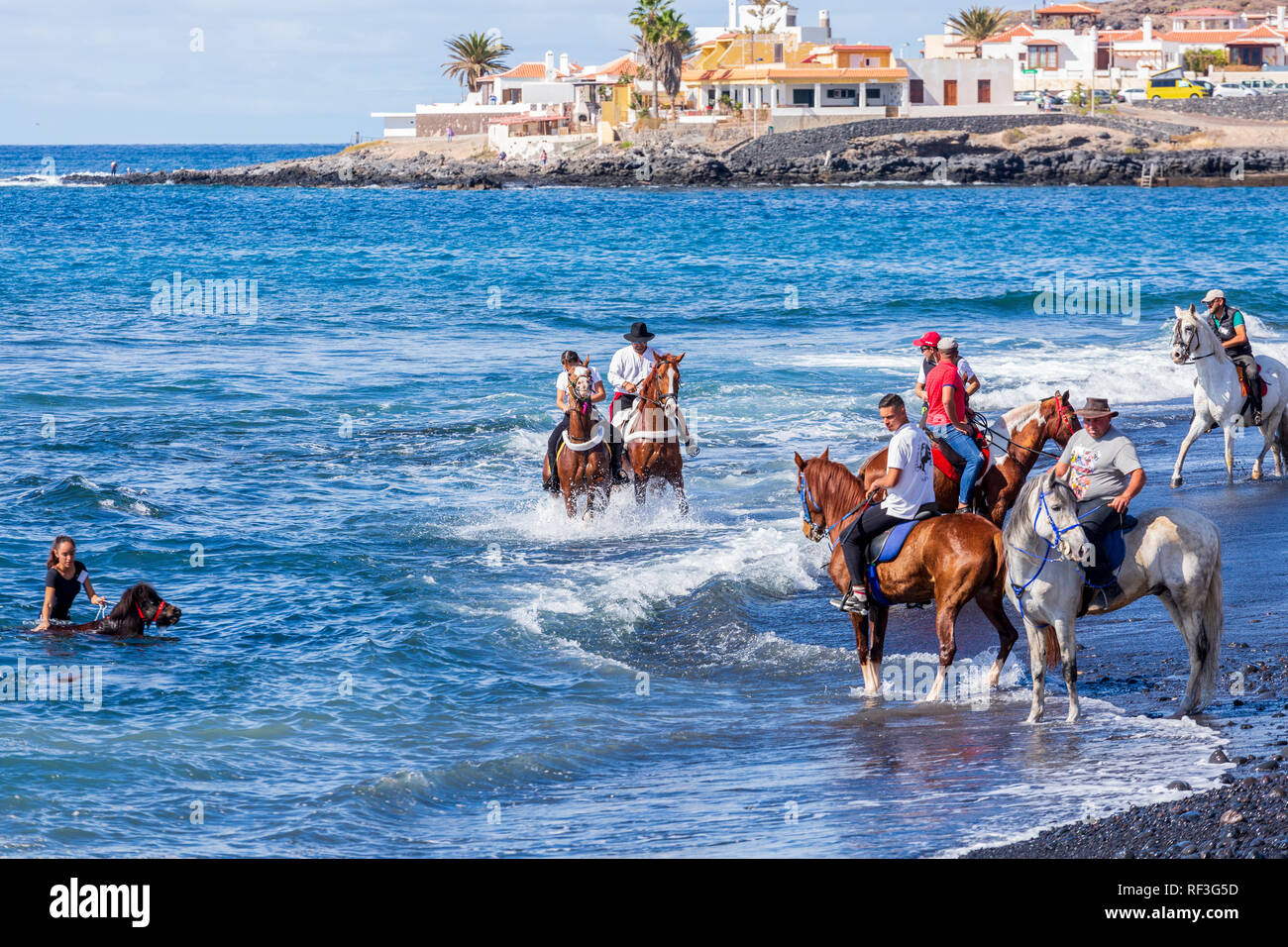 Playa Enramada, La Caleta, Costa Adeje, Teneriffa. 20. Januar 2019. Die jährlichen Baden der ...