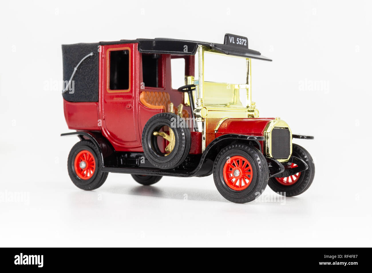 Unic oldtimer taxi -Fotos und -Bildmaterial in hoher Auflösung – Alamy