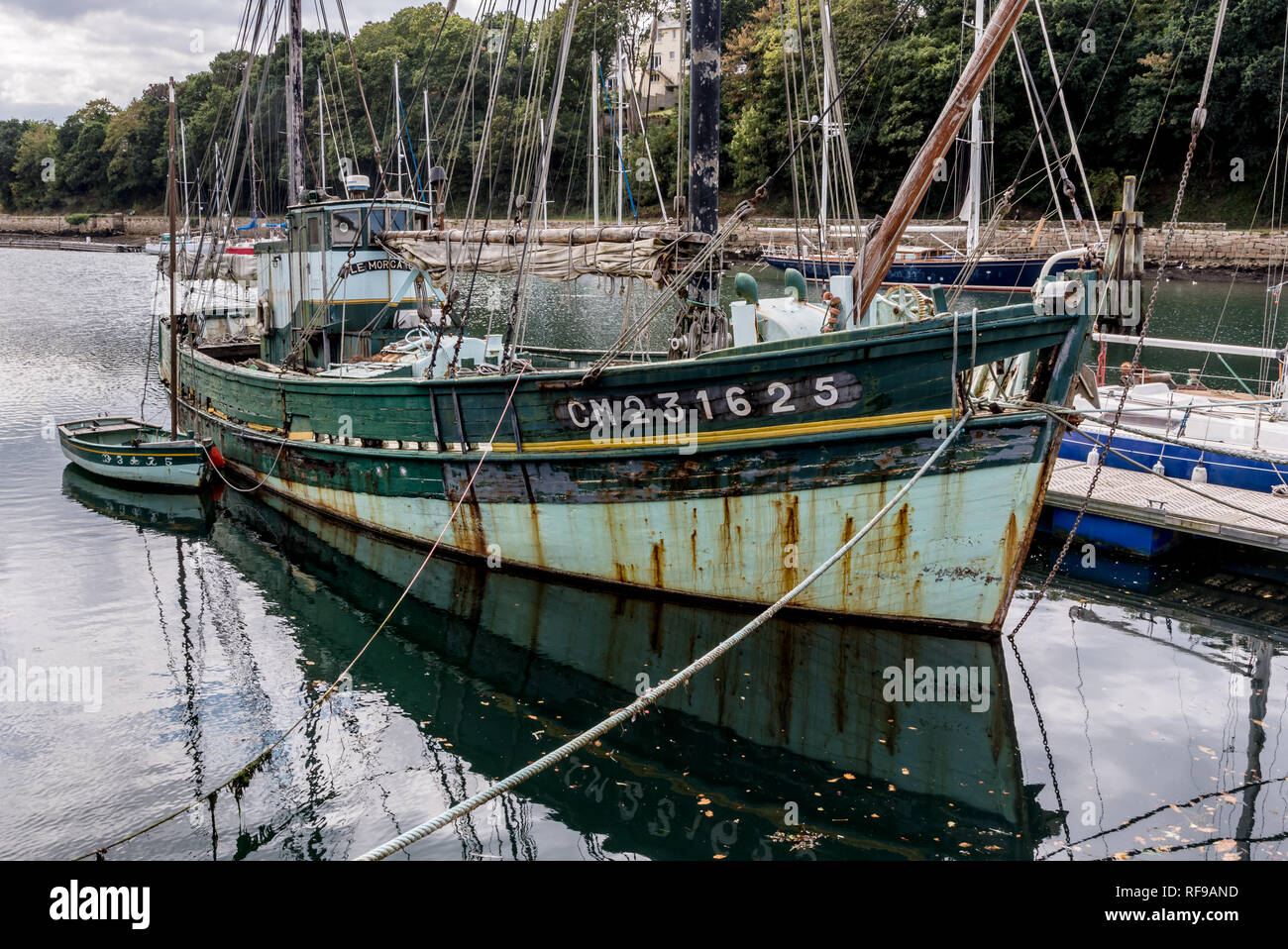 Fischerboot takelage -Fotos und -Bildmaterial in hoher Auflösung – Alamy