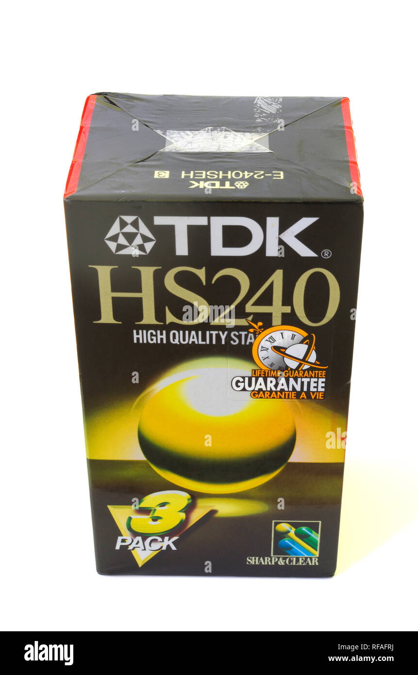 TDK HS 240 3er-Pack VHS Video leer Kassetten Stockfotografie - Alamy