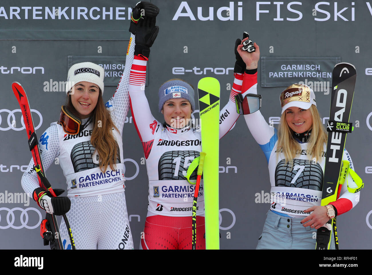Garmisch Partenkirchen, Deutschland. 26 Jan, 2019. Ski Alpin, Wm, Super-G, Damen. (L - r) Der ...
