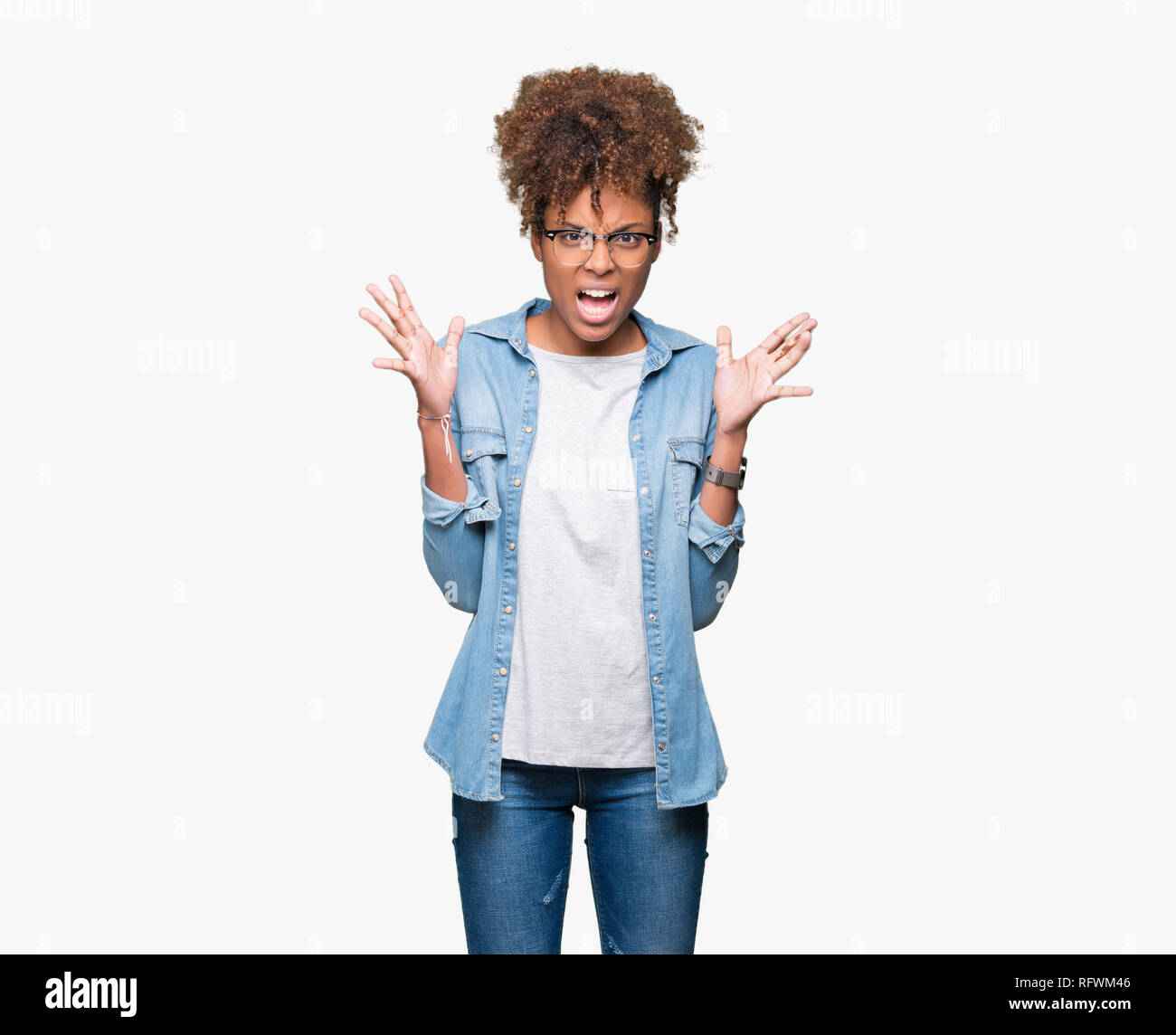 Schöne junge afrikanische amerikanische Frau Brille über isolierte ... Schöne junge afrikanische amerikanische Frau Brille über isolierte ...