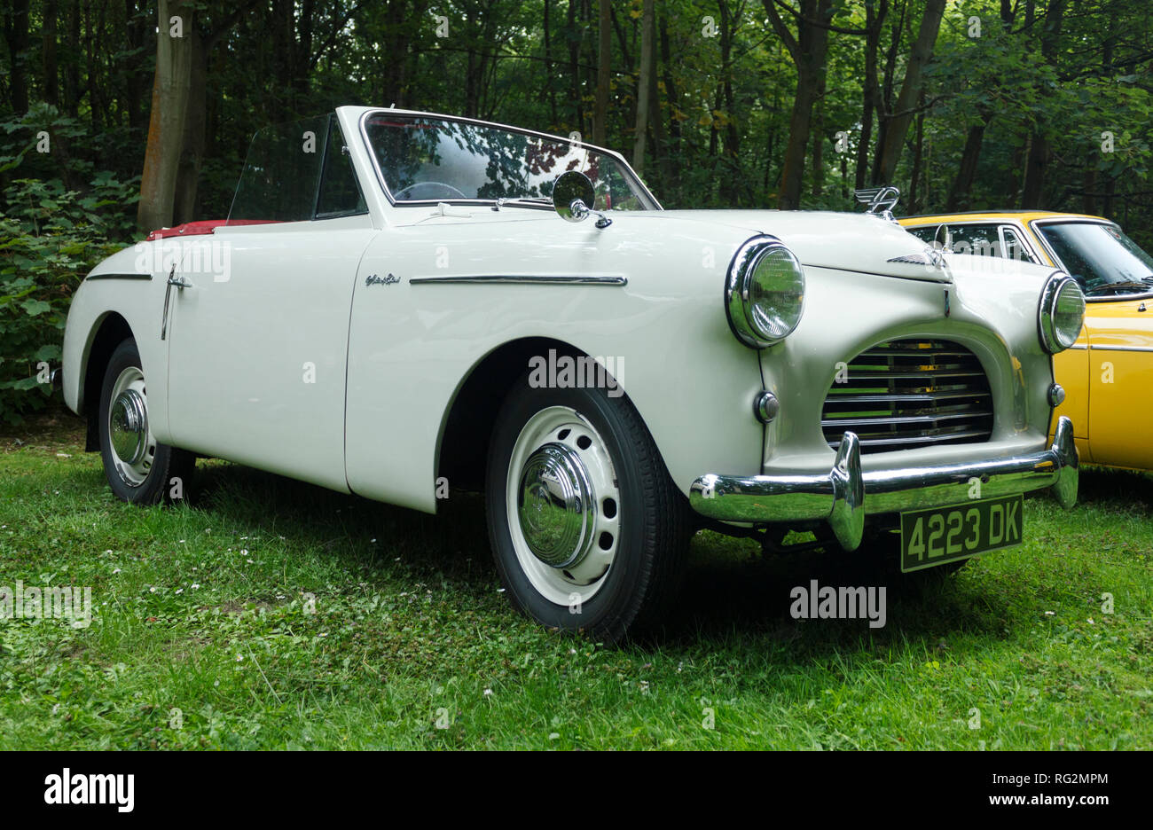 Austin a40 sports -Fotos und -Bildmaterial in hoher Auflösung – Alamy