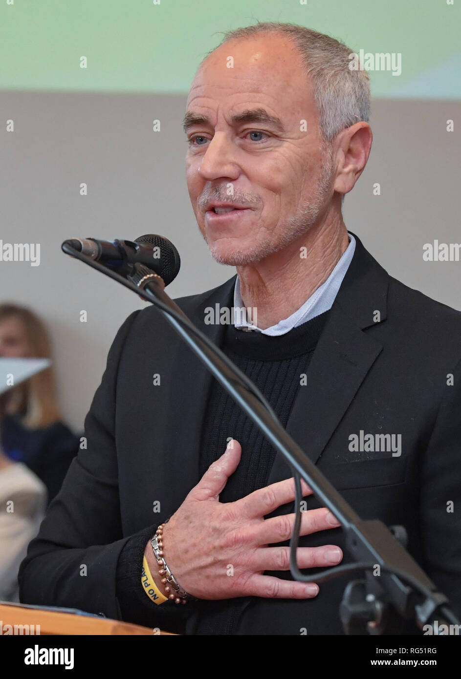 25 Januar 2019, Brandenburg, Cottbus: Steven Schindler, Sohn von ...