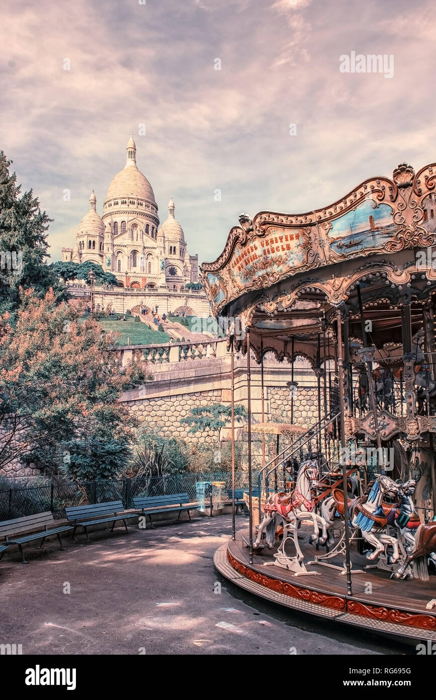 Karussell in paris -Fotos und -Bildmaterial in hoher Auflösung – Alamy