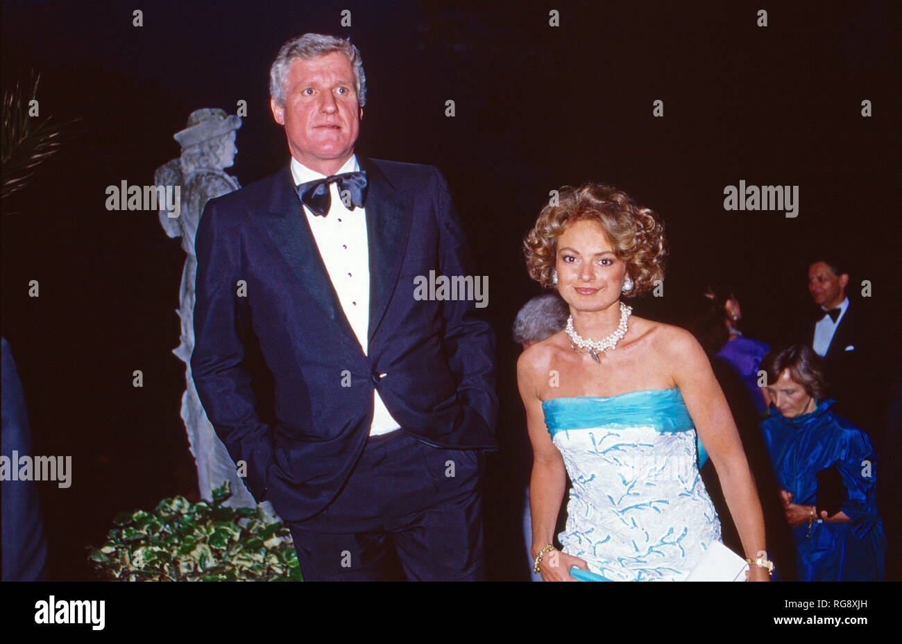 Friedrich Christian Mick Flick mit Ehefrau Maya Gräfin von Schönburg ...