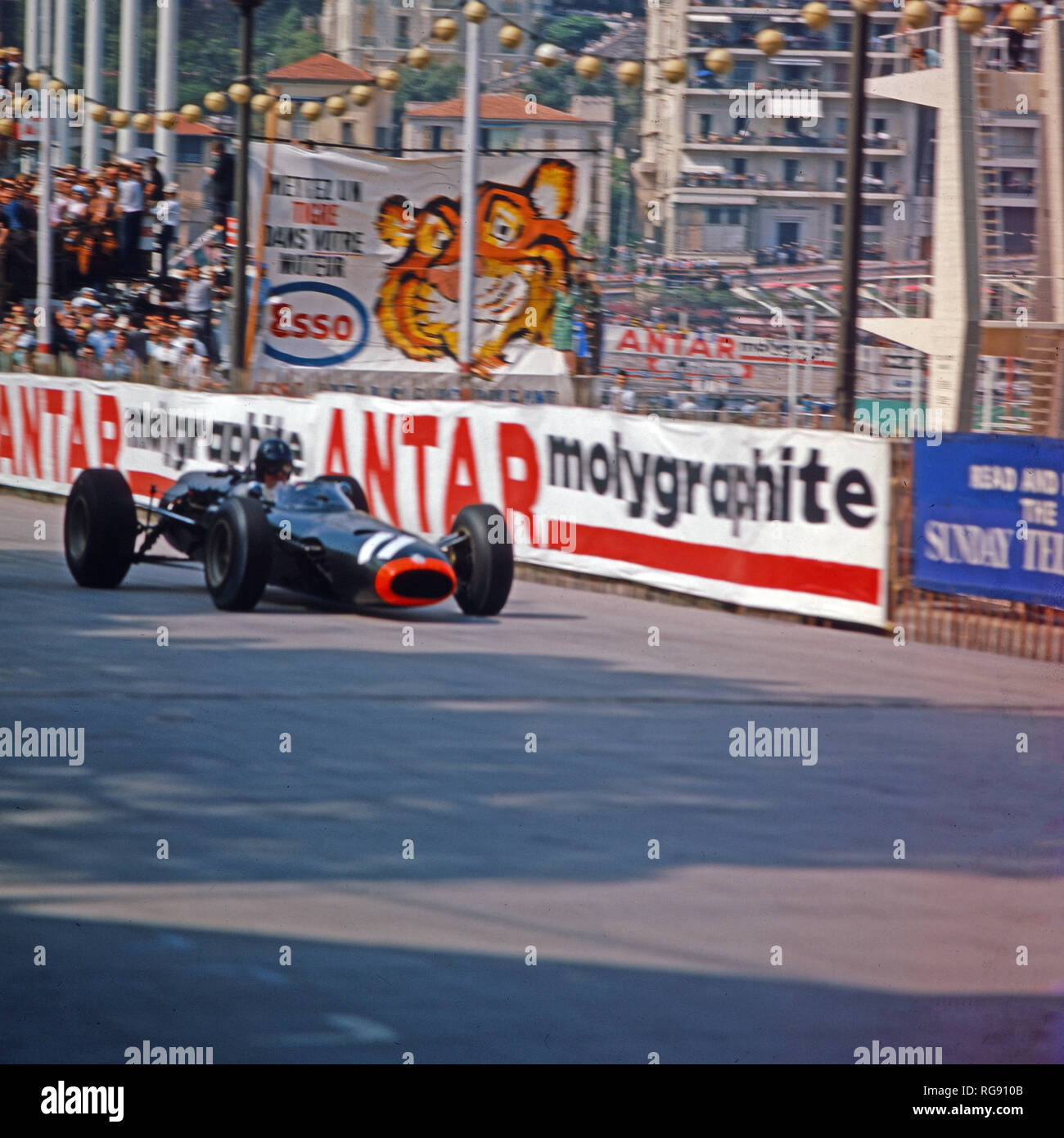 Der Brite Norman Graham Hill in seinem BRM P83 beim Großen Preis von ...